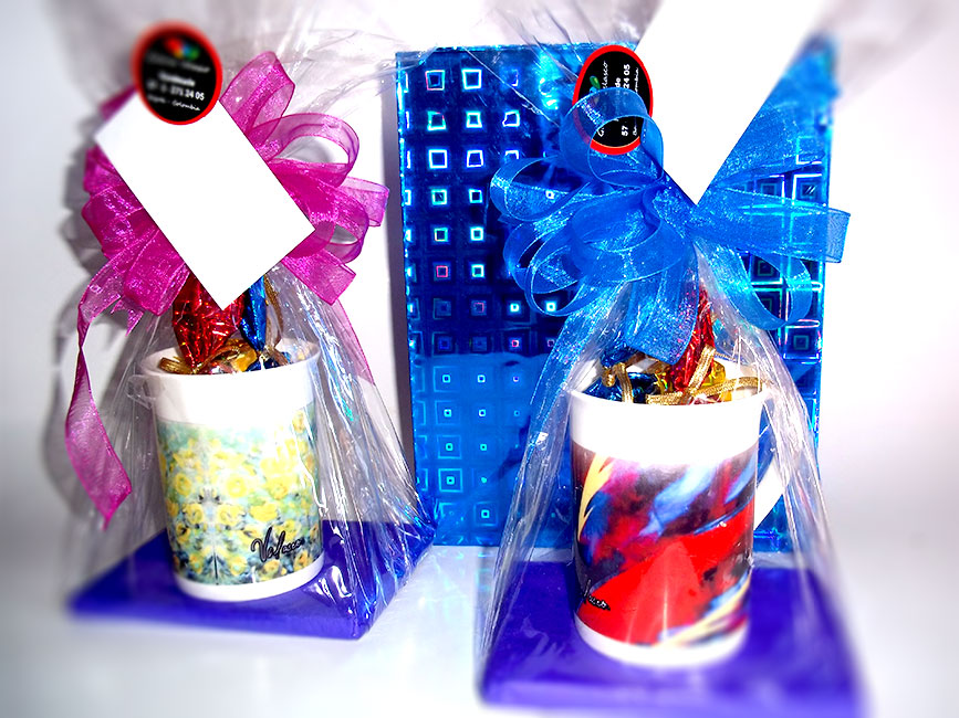 Cajas con Chocolates Rellenos y Artesanales Para Regalar Cajas con Chocolates Rellenos y Artesanales Para Regalar